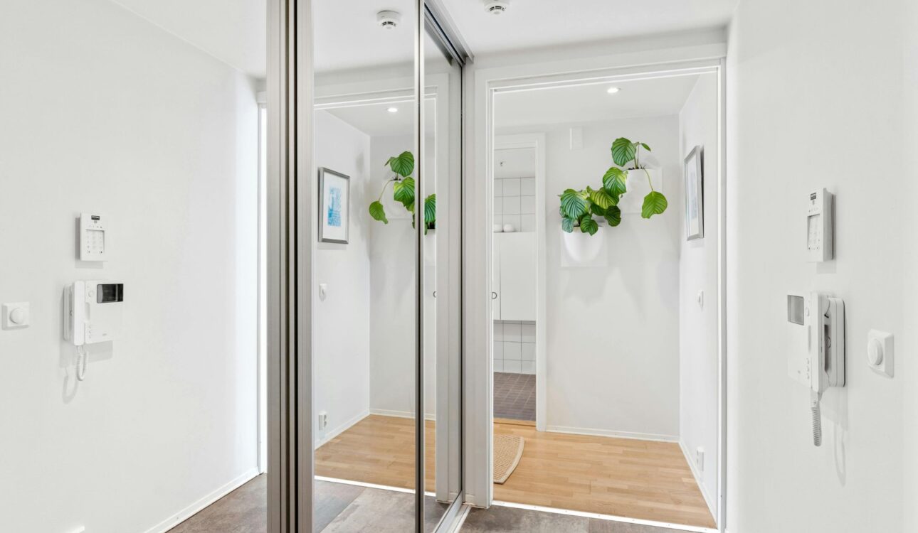How to Choose the Perfect Custom Glass Door Singapore?